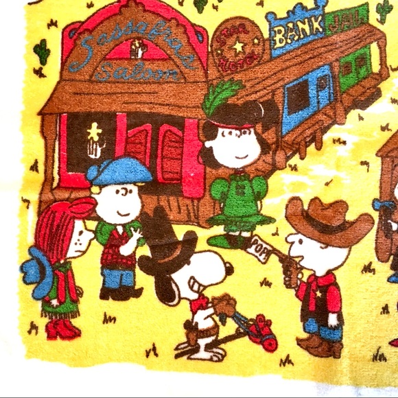 Peanuts | Bath | Snoopy Charlie Brown Peanuts Vintage Bath Towel | Poshmark